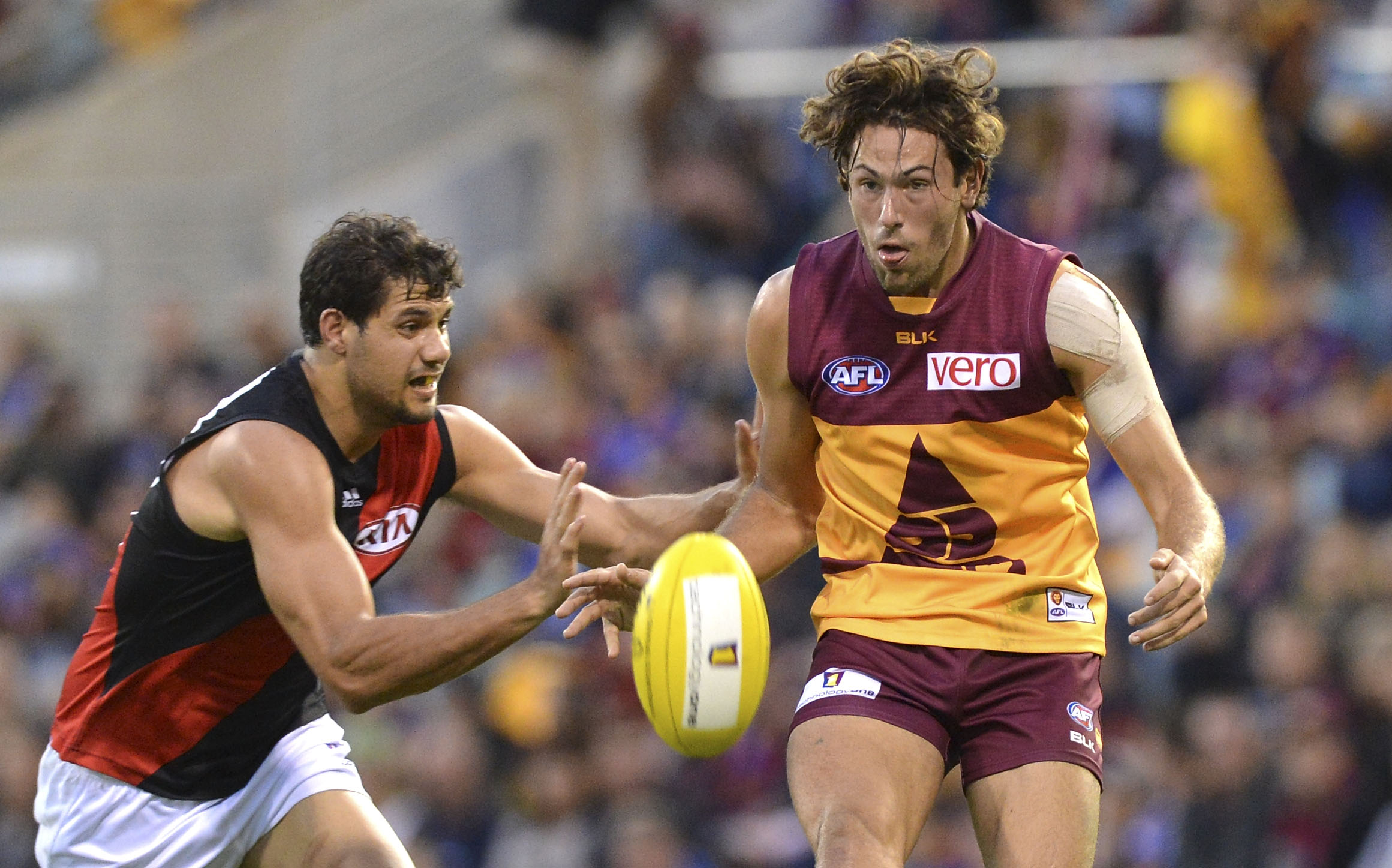 Artistic Lion draws on ocean for inspiration | AFL Players' Association ...