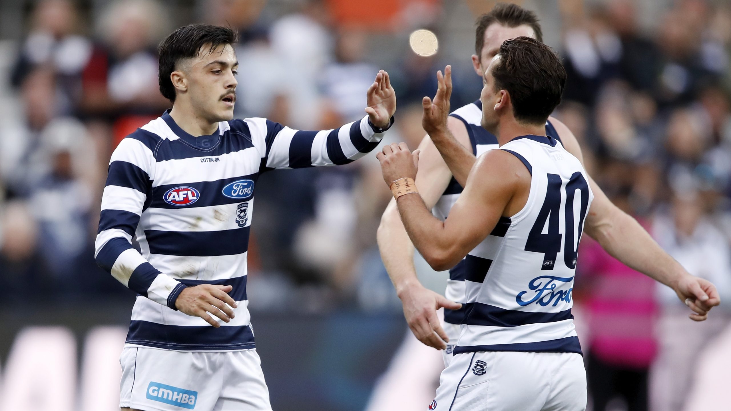 ‘Chameleon’ Close happy blending into the background | AFL Players ...